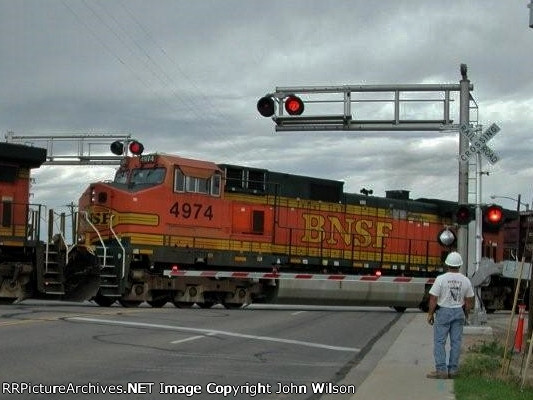 BNSF 4974